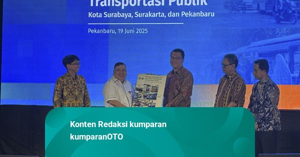 ITDP Rekomendasi Elektrifikasi Transum ke 3 Kota, Target 2036 100% Bus Listrik | kumparan.com